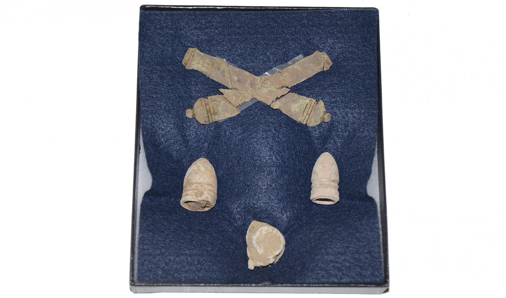 RIKER BOX OF VIRGINIA RELICS — Horse Soldier