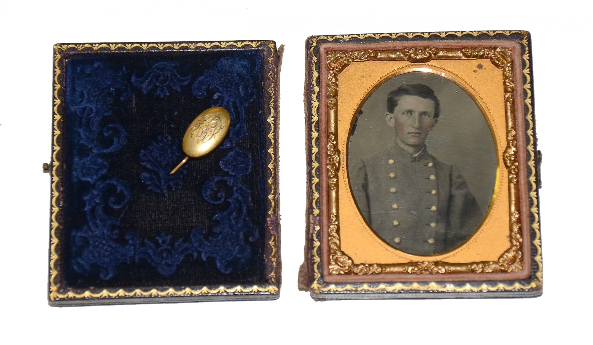 1/9 PLATE AMBROTYPE IMAGE OF UNIDENTIFIED CONFEDERATE JUNIOR OFFICER ...