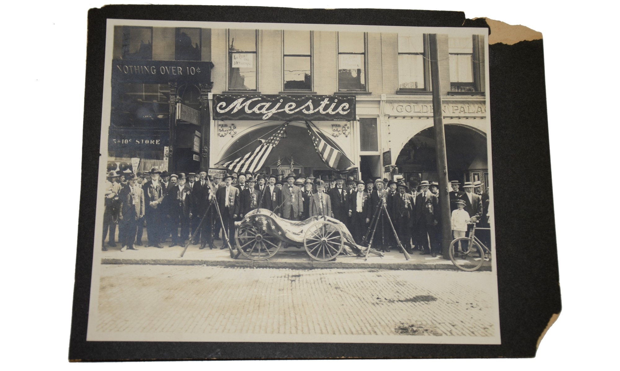 LARGE PHOTO OF LOCKPORT, NEW YORK GAR POST — Horse Soldier