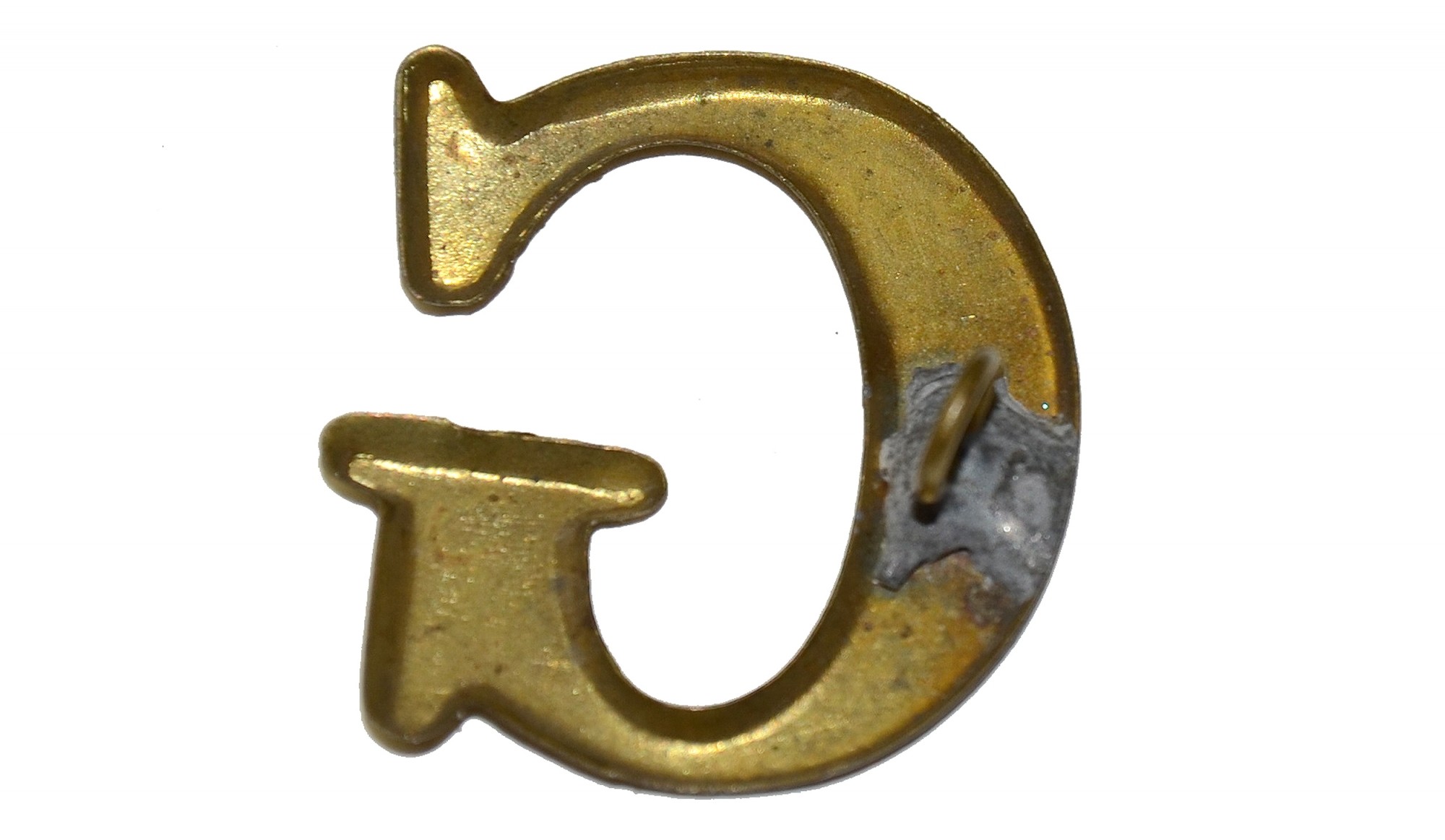 FINE BRASS LETTER “G” HAT INSIGNIA — Horse Soldier