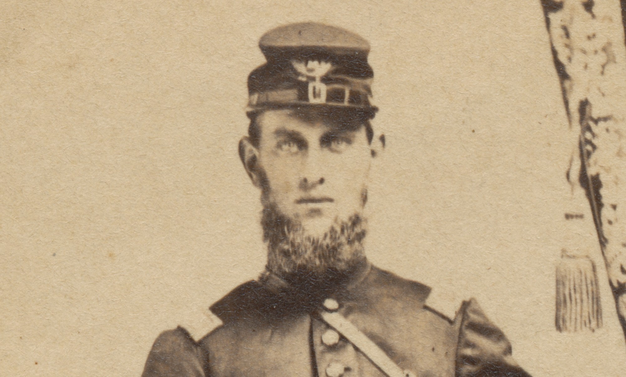 CDV OF CAPTAIN CHARLES P. HALL, 14TH NEW HAMPSHIRE OFFICER — Horse Soldier